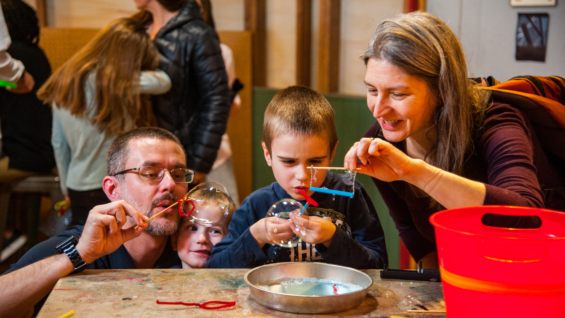 Traveling Science Program | Maryland Science Center